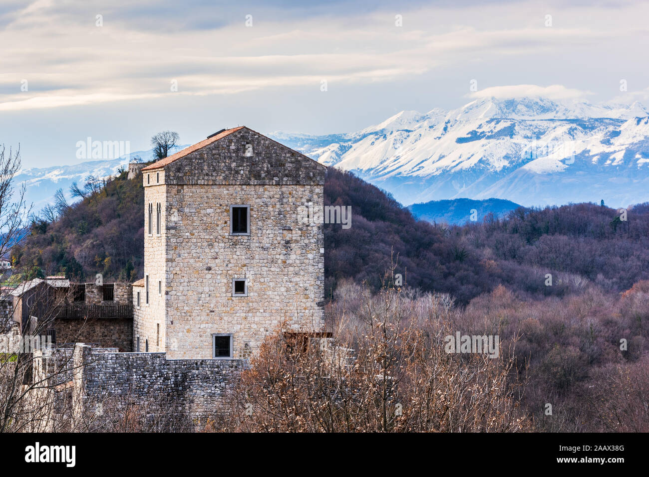 Castle and fortified village of Ragogna. Middle Ages to discover ...