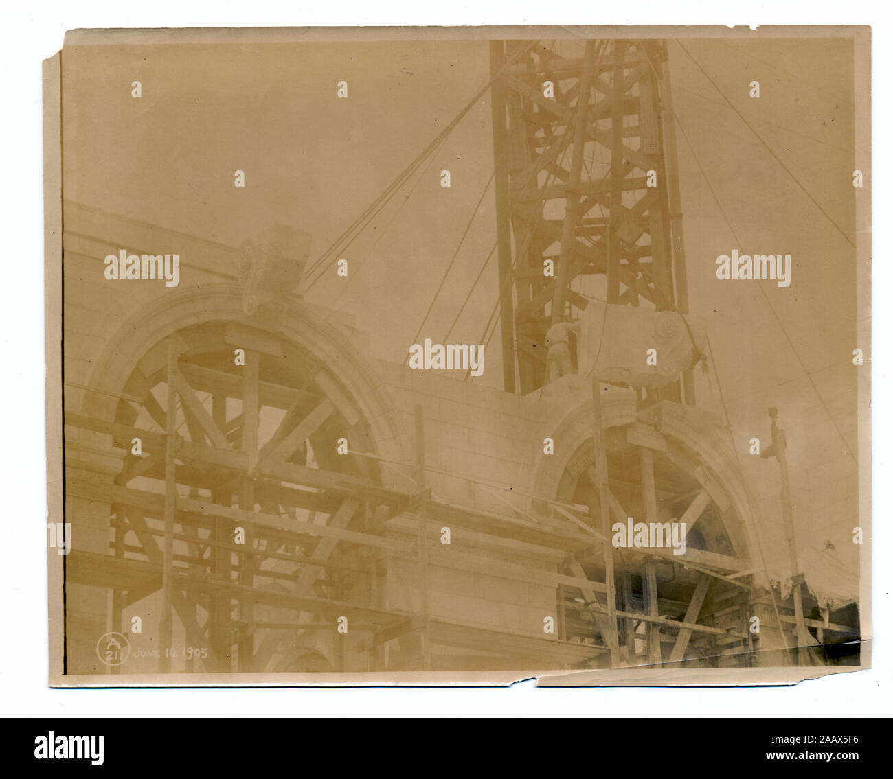 Exterior marble work - construction of arched windows Exterior marble ...