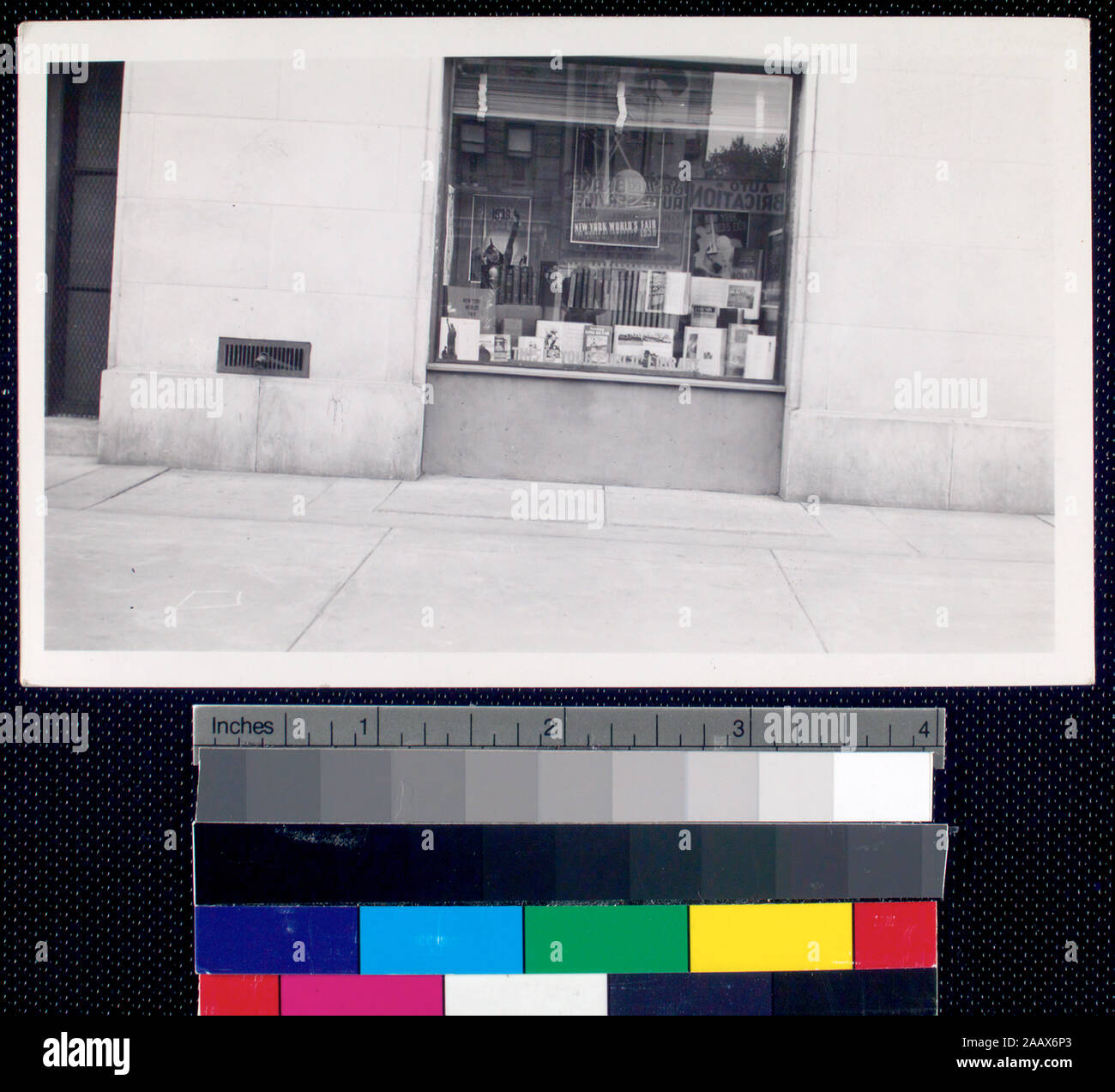 Exterior, window display on New York World's Fair Exterior, window ...