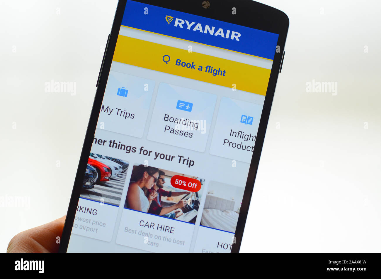 Ryanair icon hi-res stock photography and images - Alamy