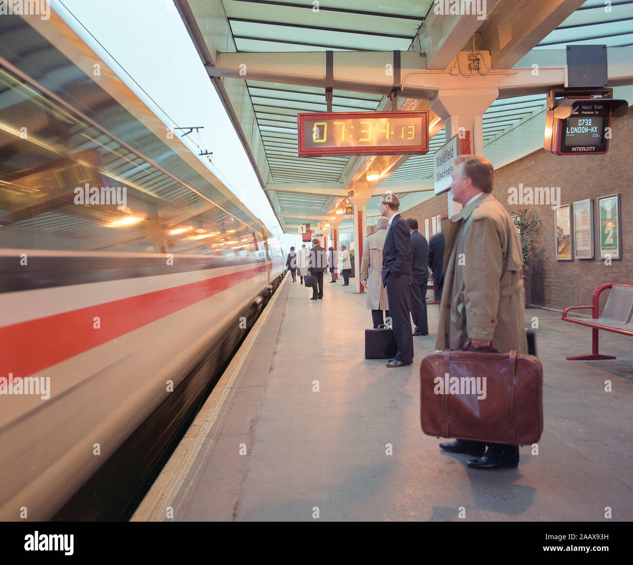 Passengers trains 1990s hi-res stock photography and images - Alamy
