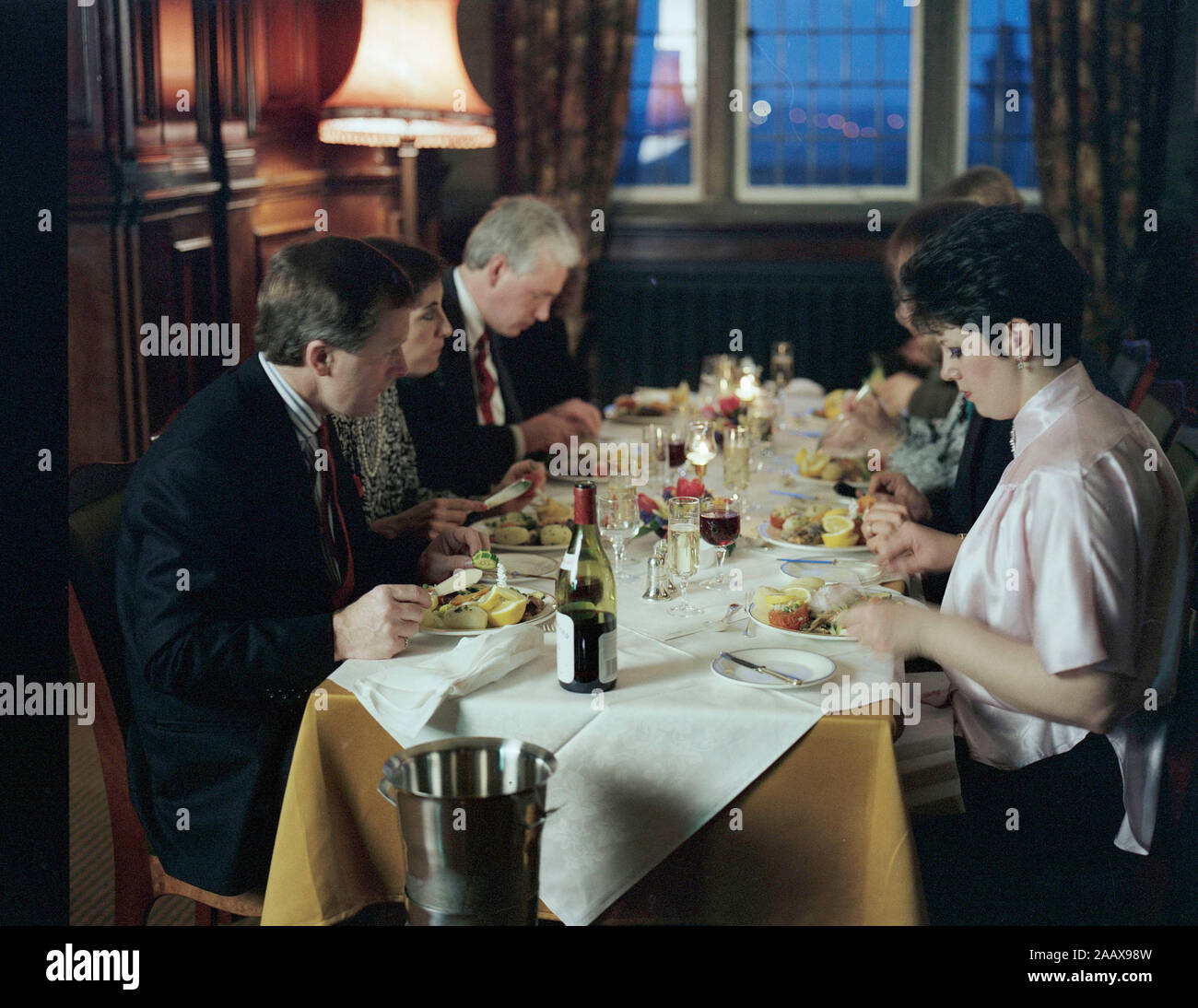 Dining out in the 1980s hi-res stock photography and images - Alamy