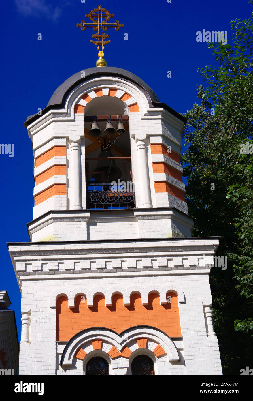 church in the daytime Stock Photo - Alamy