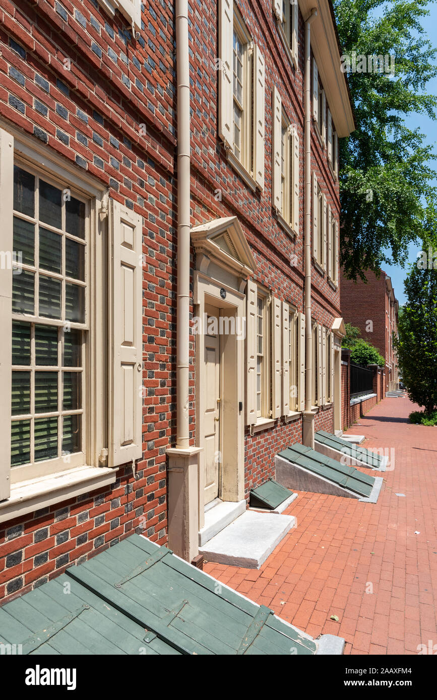 Row houses philadelphia pa hi-res stock photography and images - Alamy