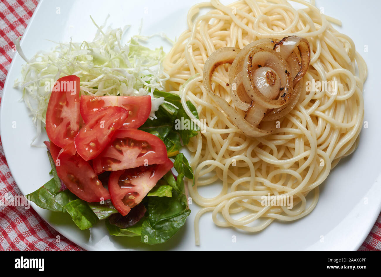 Spaghetti dish hi-res stock photography and images - Alamy