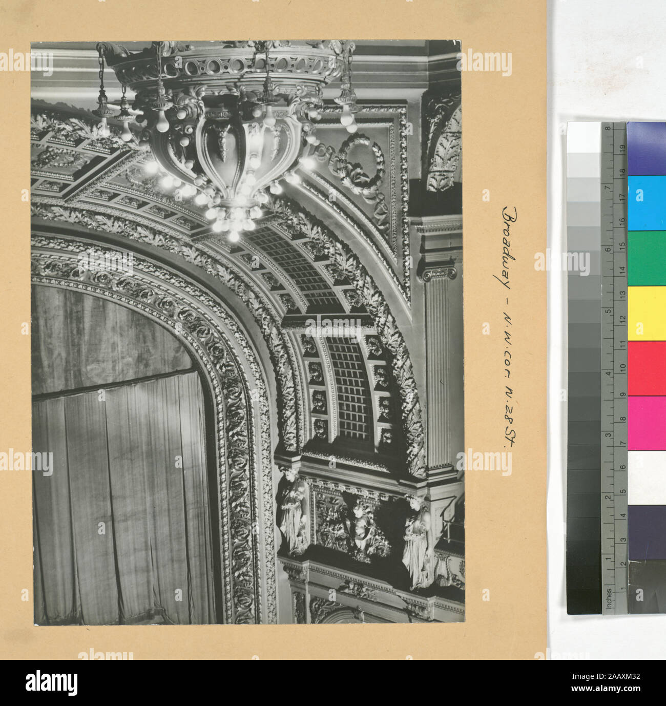 Proscenium arch hi-res stock photography and images - Alamy