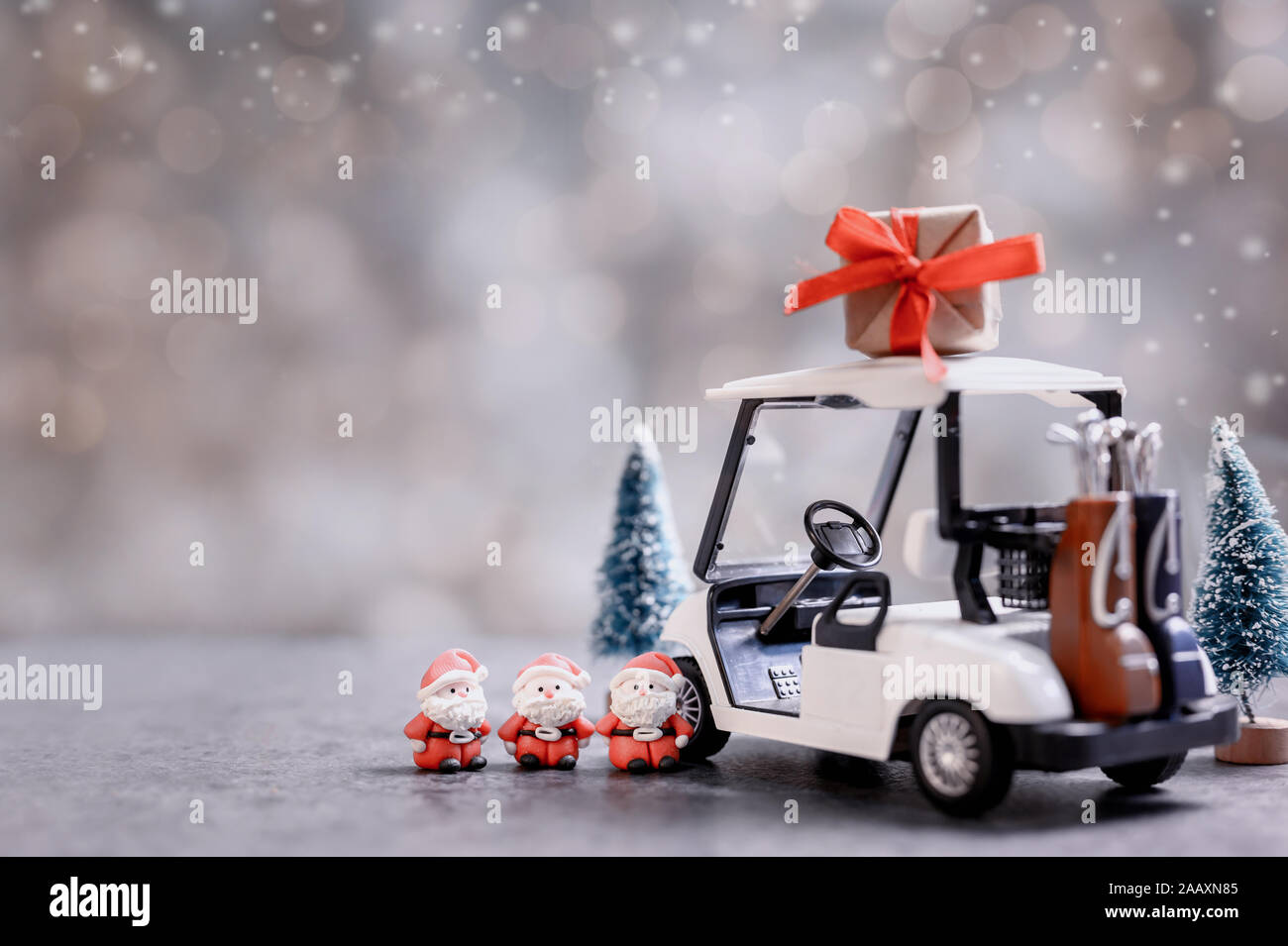Golf christmas hi-res stock photography and images - Alamy