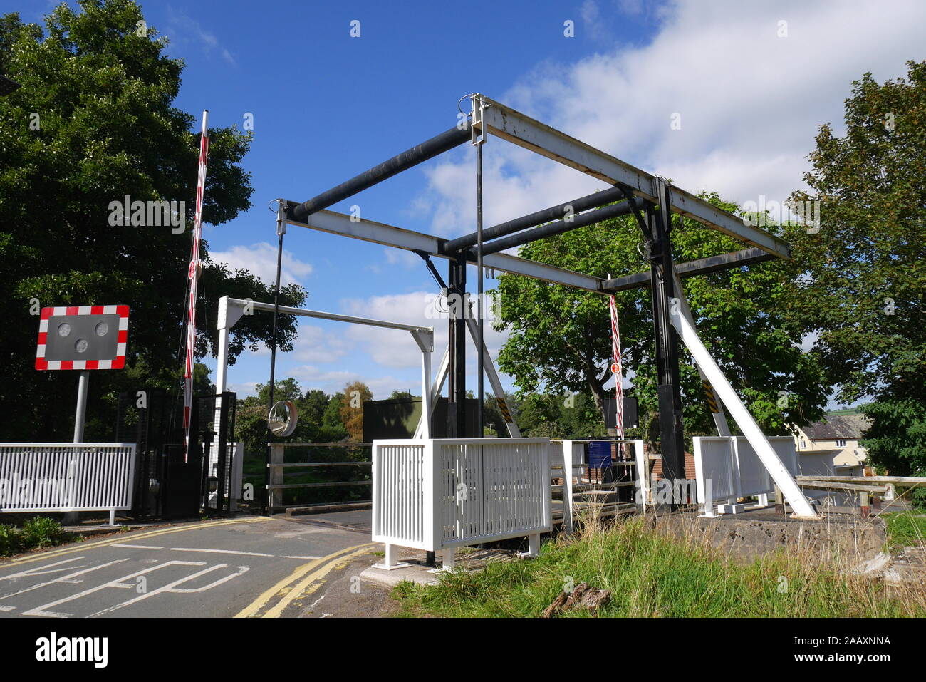 Bridge monmouthshire and brecon canal hi-res stock photography and ...