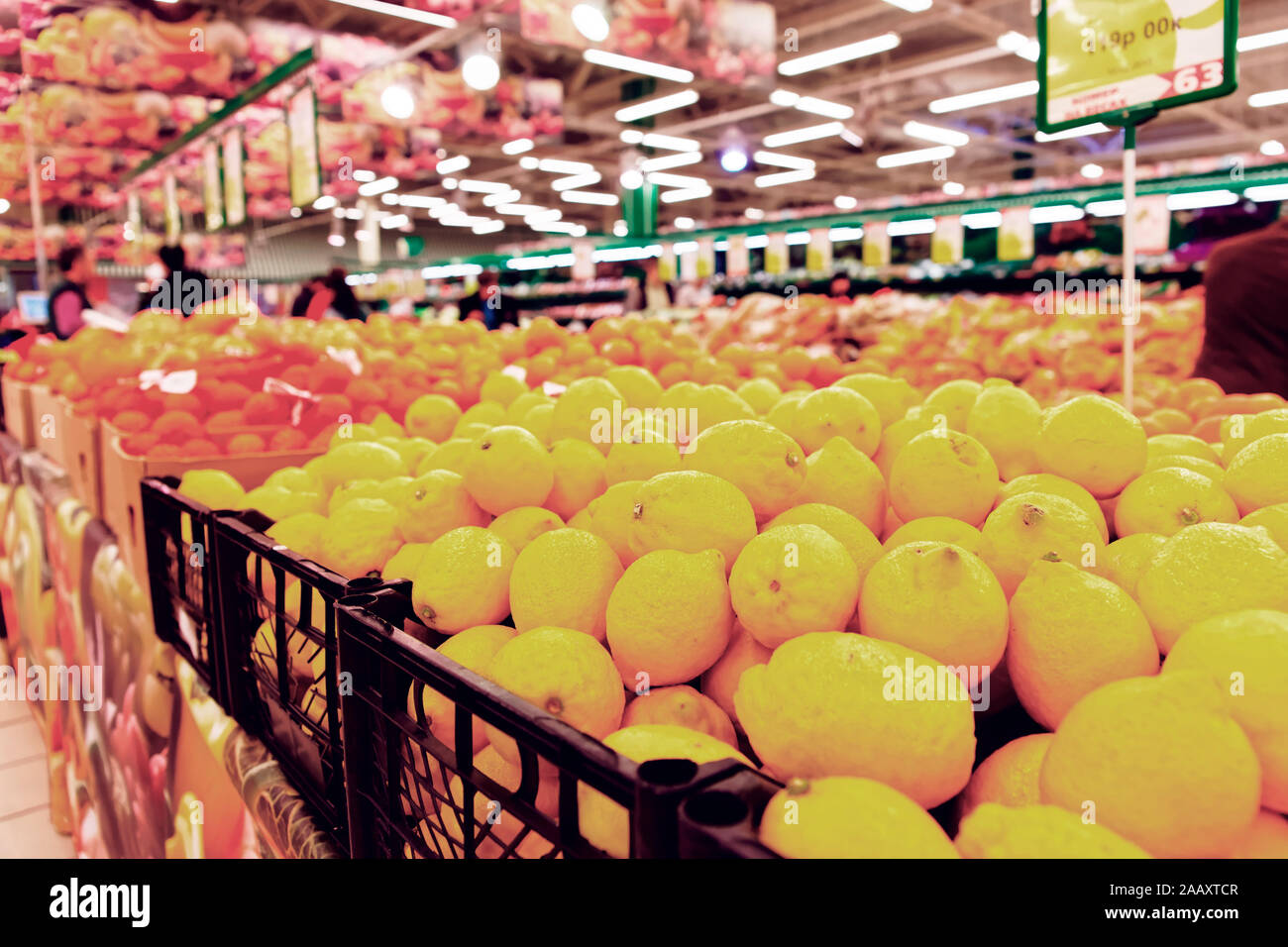 Citrus crates hi-res stock photography and images - Alamy