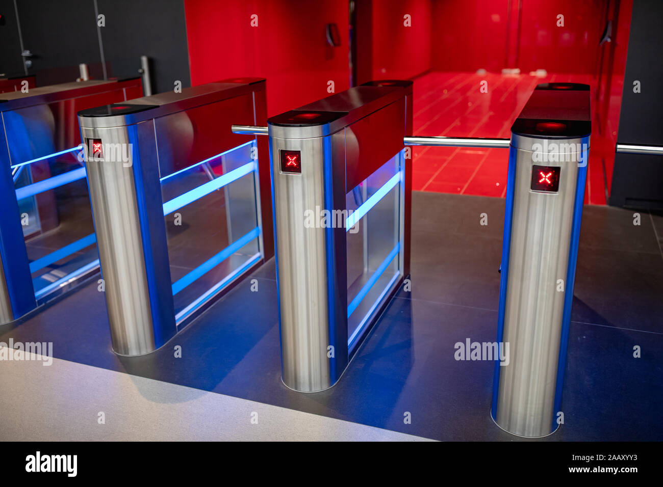 Automatic turnstile at the entrance. Tripod turnstile with electronic ...