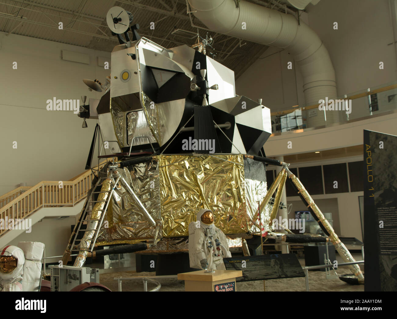 Lunar module hi-res stock photography and images - Alamy