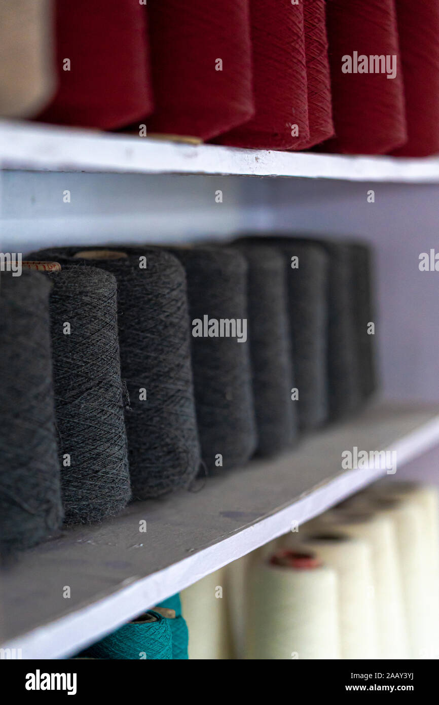 Handloom industry hi-res stock photography and images - Alamy