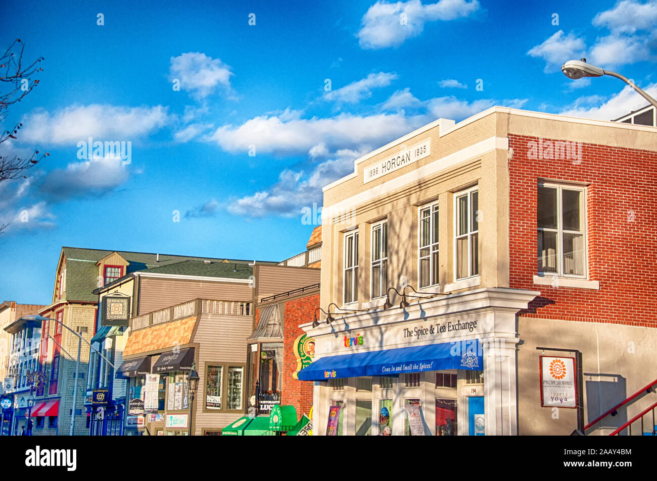 Newport, Rhode Island. November 27, 2017. Famous thames street and ...
