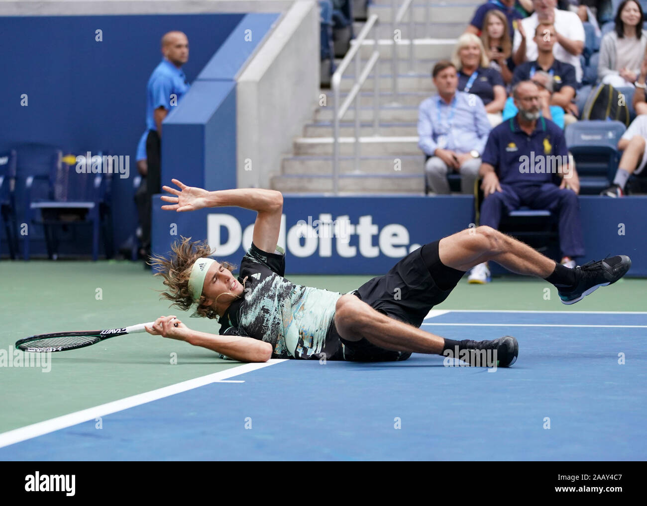 Person falling ground hi-res stock photography and images - Alamy