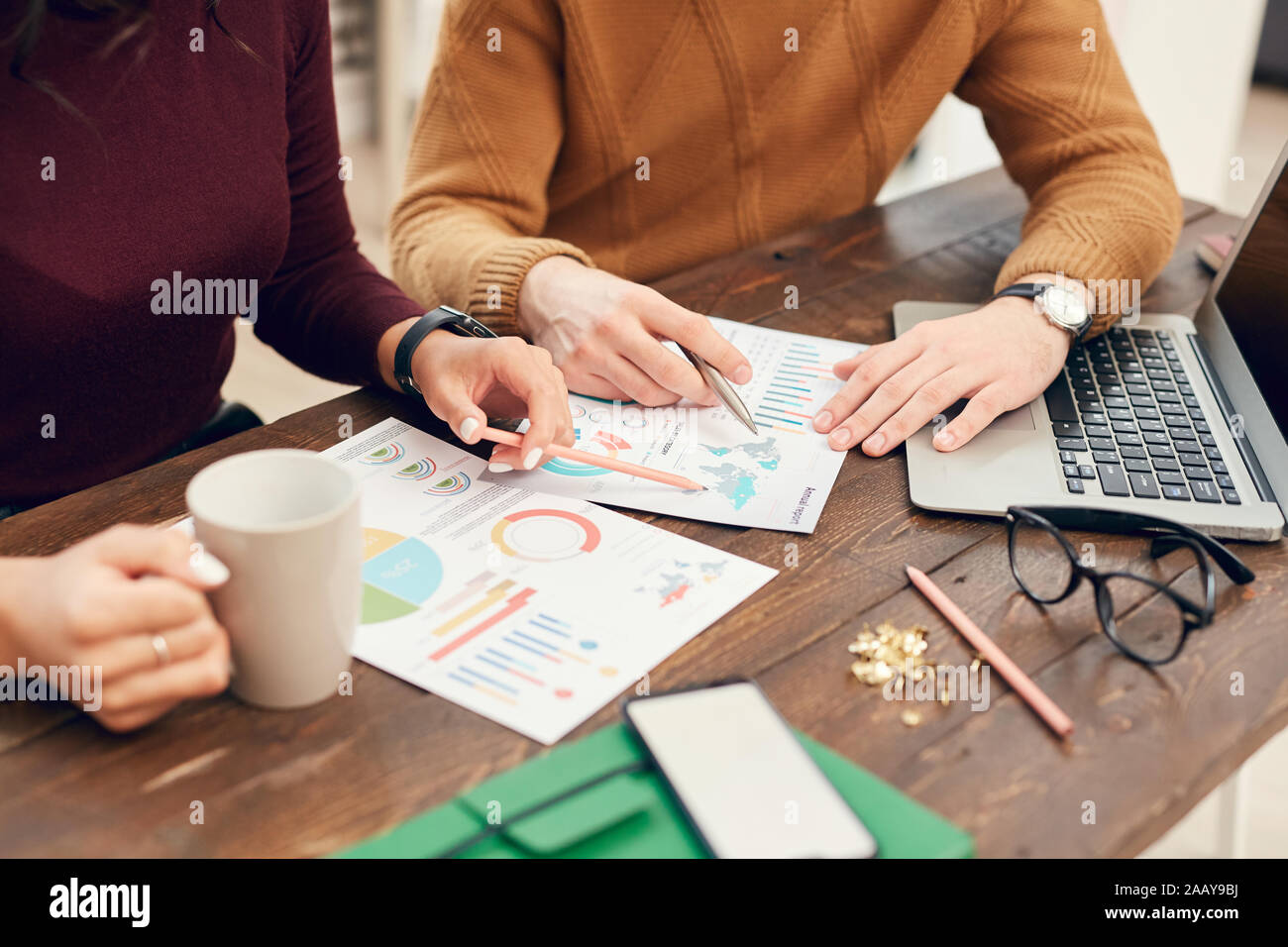 Closeup laptop students hi-res stock photography and images - Alamy