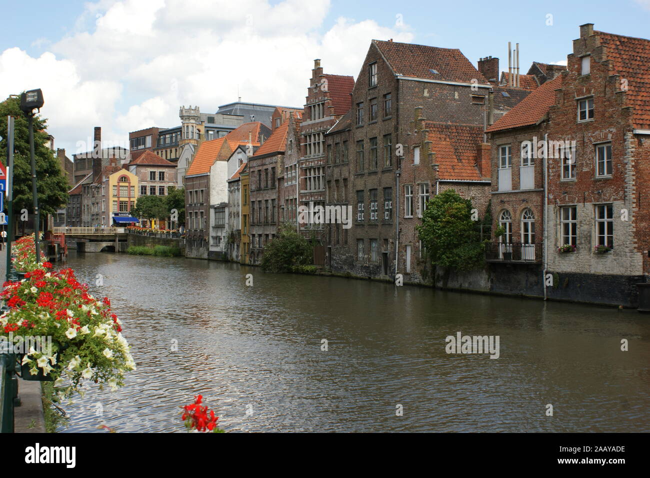 Flemish region canal hi-res stock photography and images - Alamy