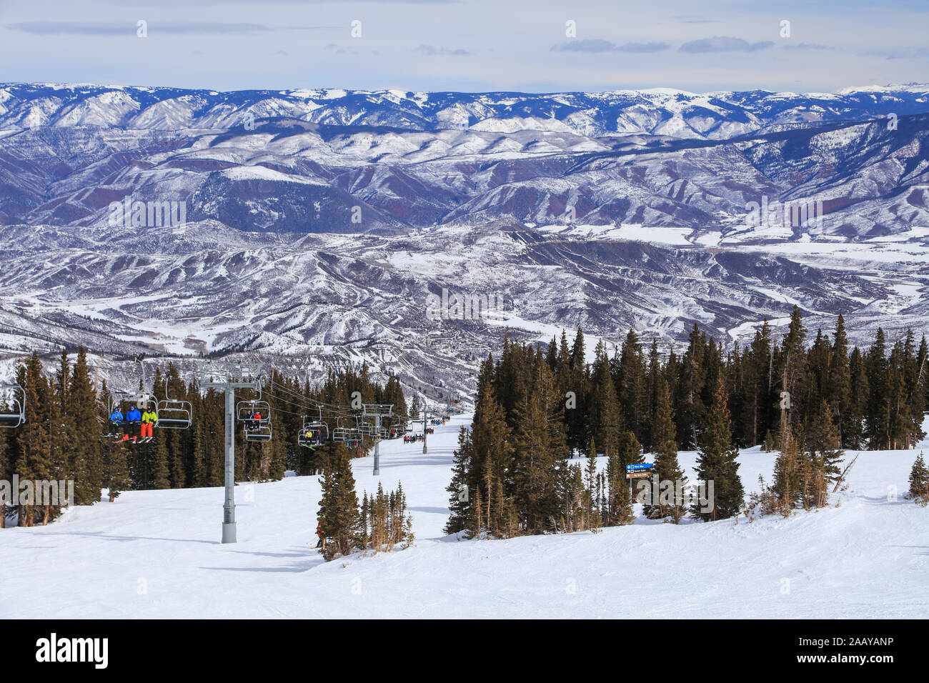 Skiers aspen snowmass hi-res stock photography and images - Alamy