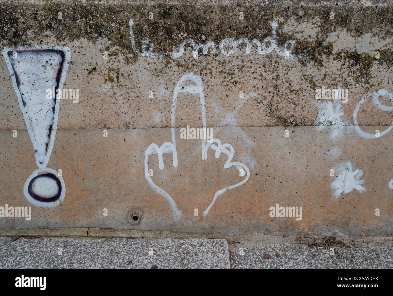 Graffiti french hi-res stock photography and images - Alamy