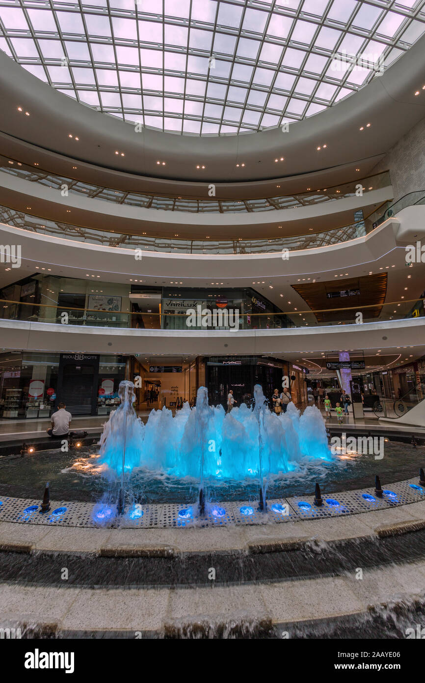 Wroclavia shopping mall in Wroclaw city centre, Poland Stock Photo - Alamy