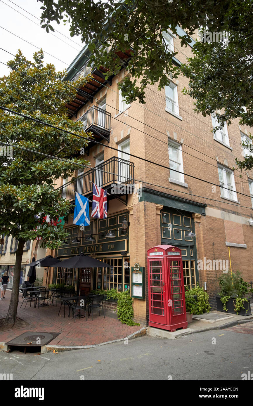 the six pence pub british bar in savannah georgia usa Stock Photo - Alamy