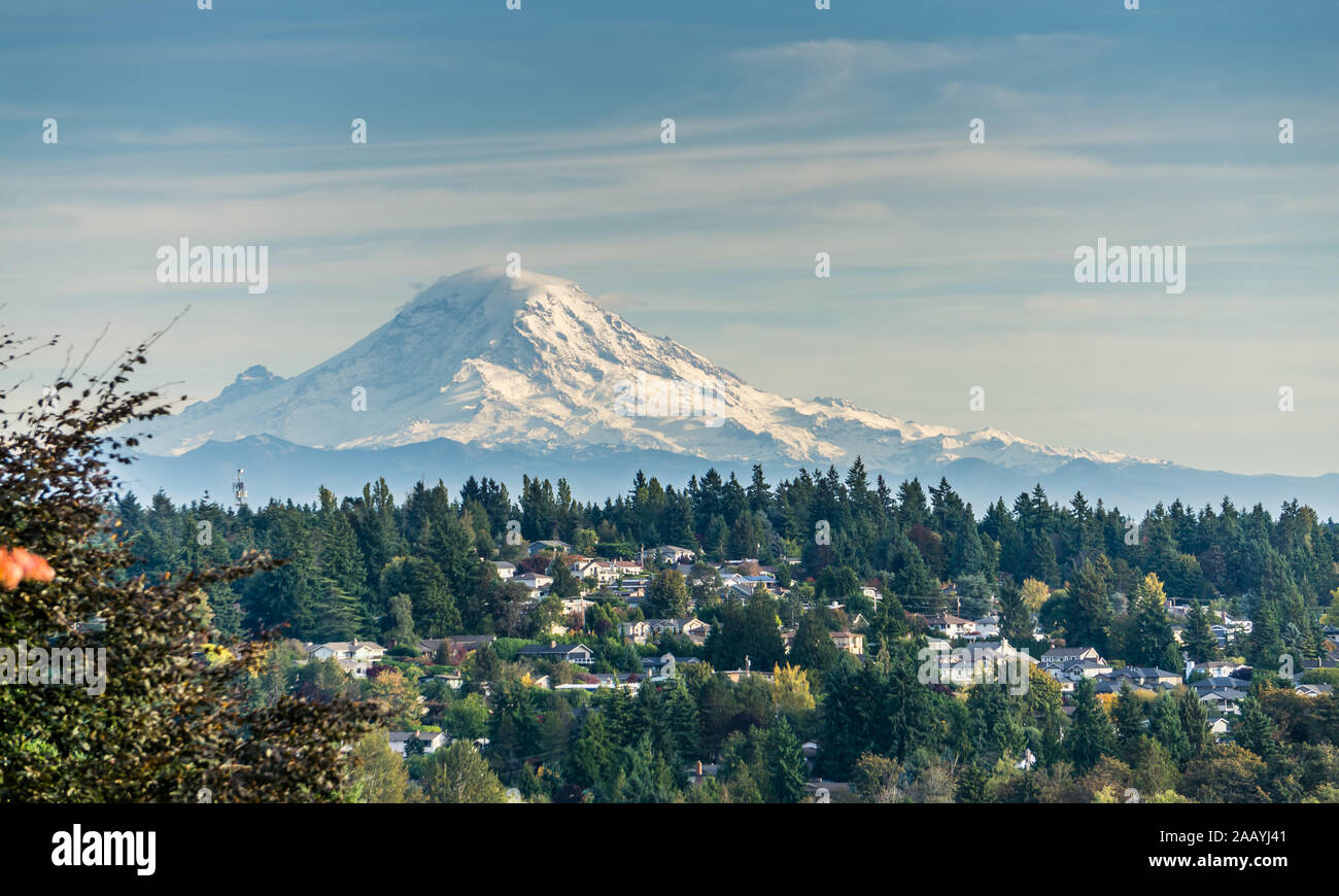 A landscape view of Mount Rainier from Burien, Washington in the fall ...