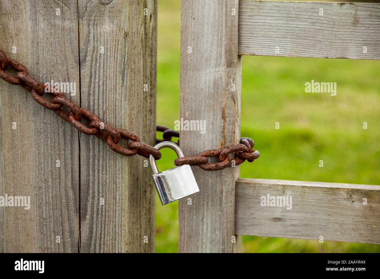Securing a gate hi-res stock photography and images - Alamy