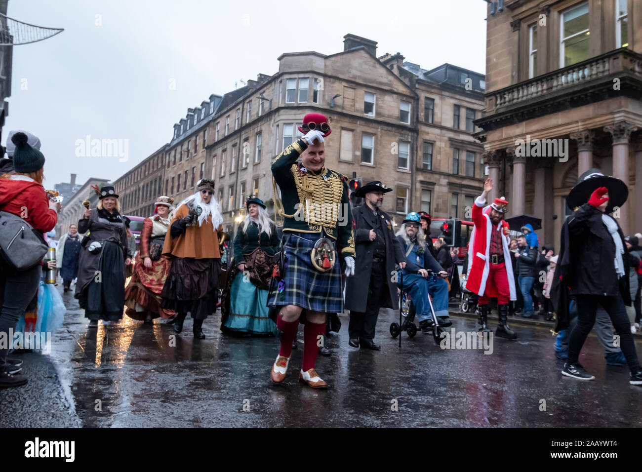 Parades fancy dress crowds hi-res stock photography and images - Alamy