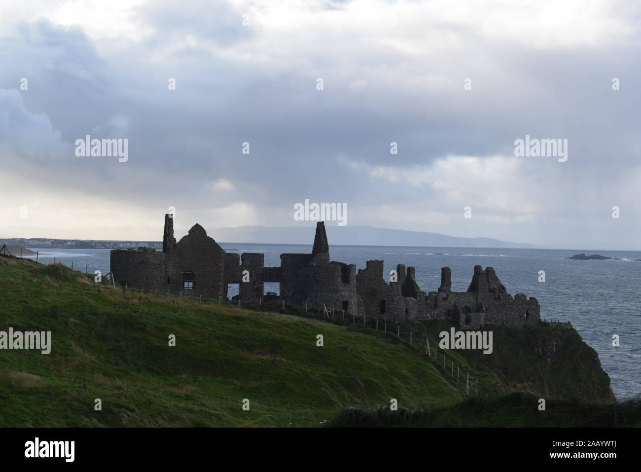 Dunluce castle storm hi-res stock photography and images - Alamy