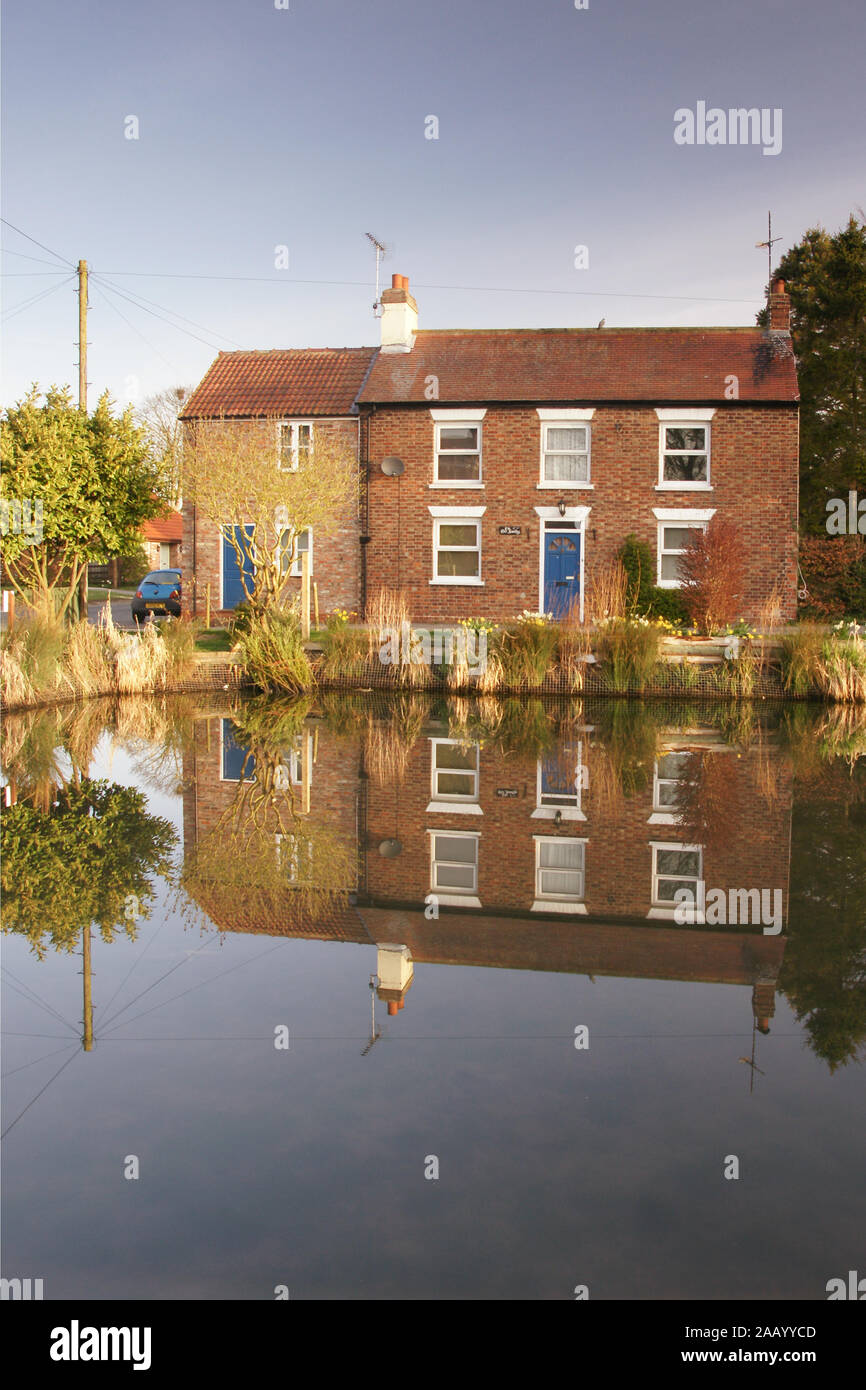 Wetwang burial hi-res stock photography and images - Alamy