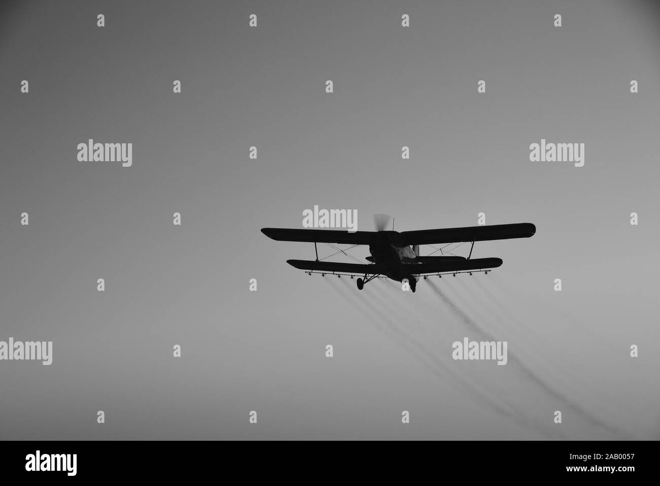 Vintage biplane wing Black and White Stock Photos & Images - Alamy