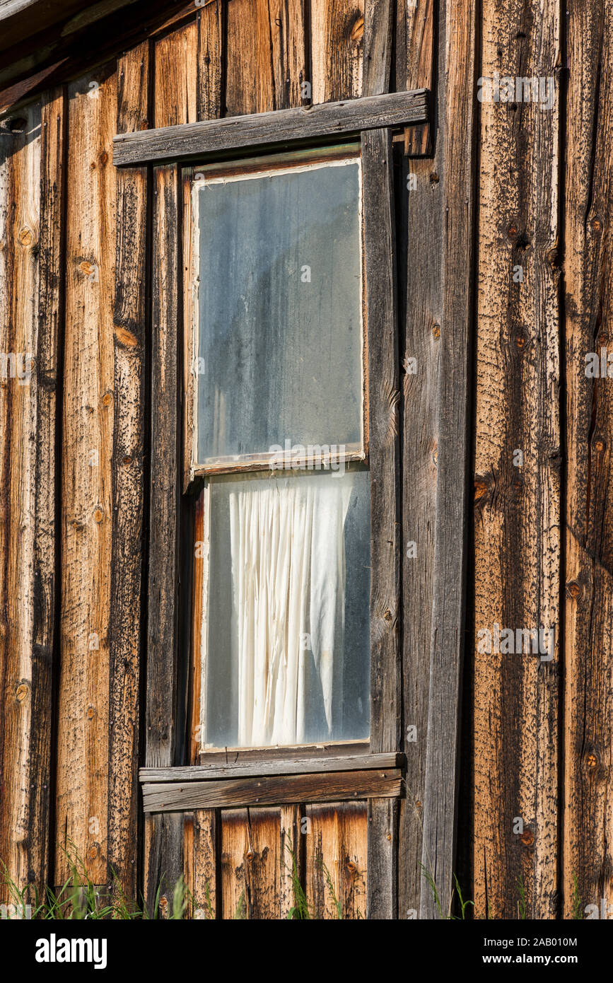 Window of an old house in McEwen, Oregon Stock Photo - Alamy
