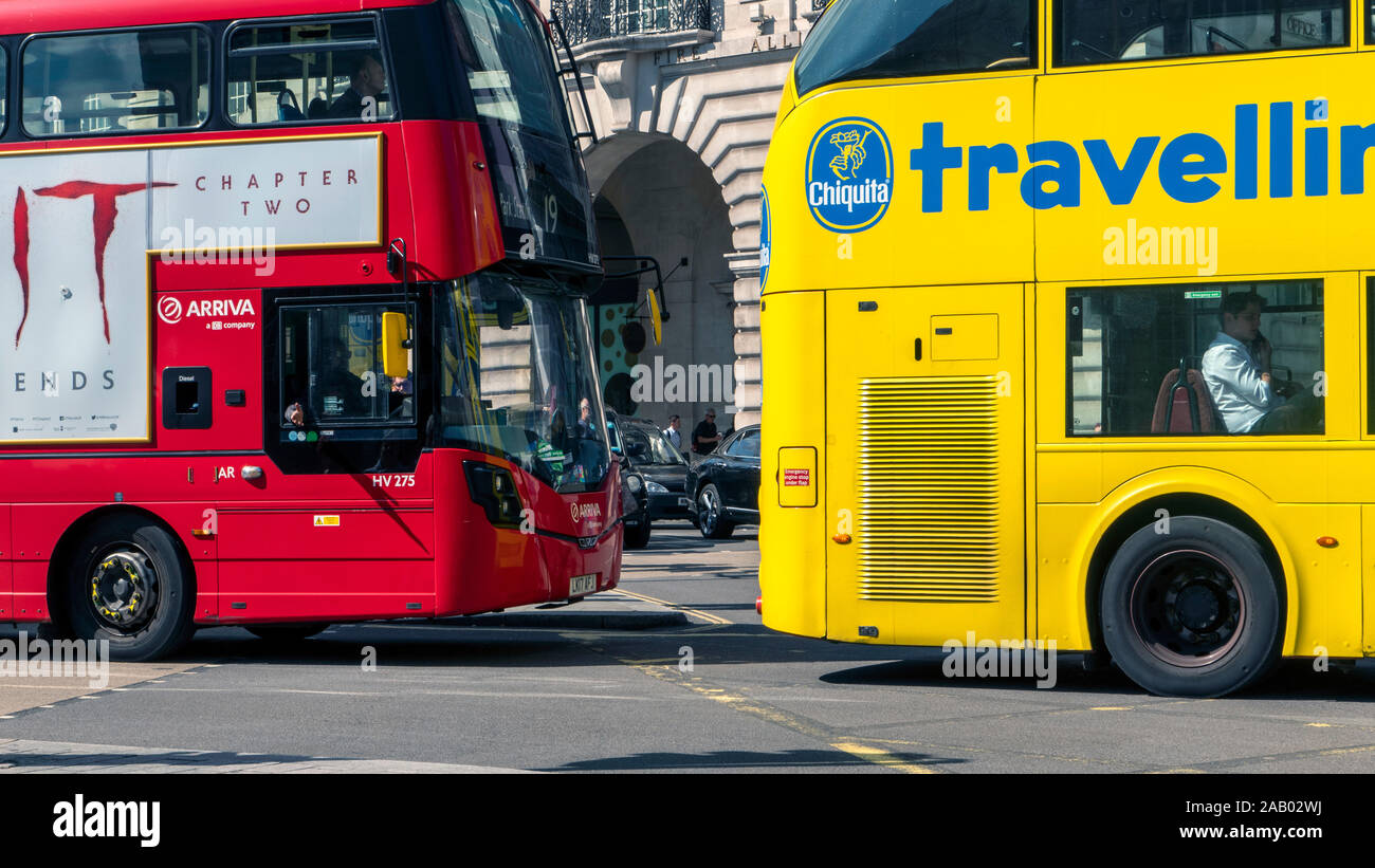 Coloured buses hi-res stock photography and images - Alamy