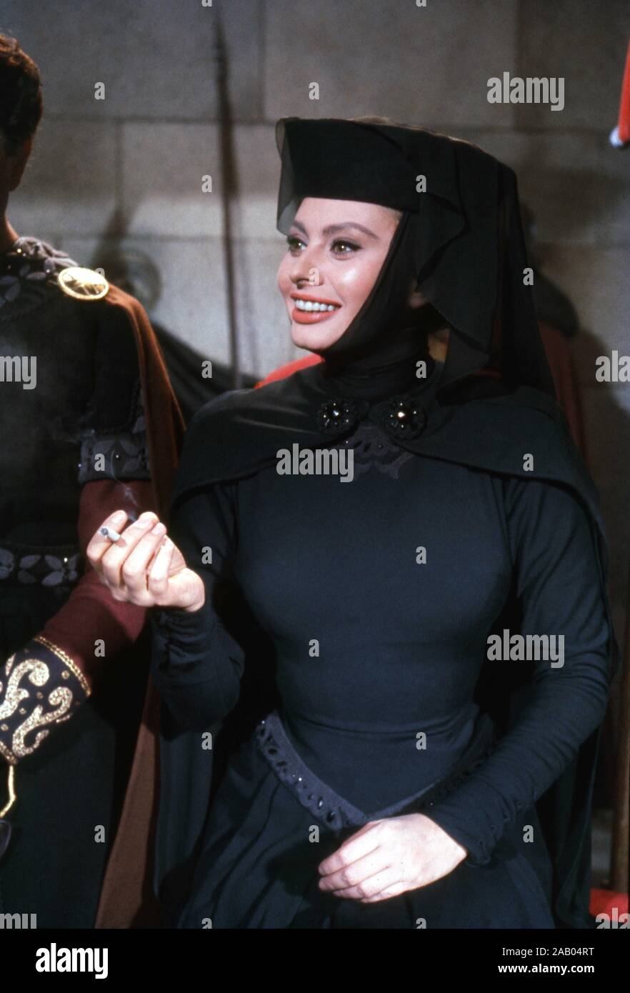 Cigarette smoking sophia loren hi-res stock photography and images - Alamy