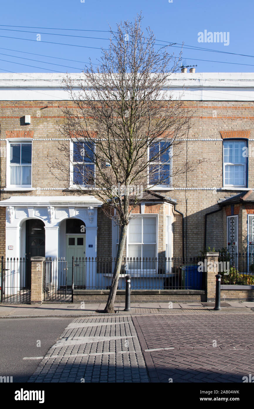 Doorfence hi-res stock photography and images - Alamy