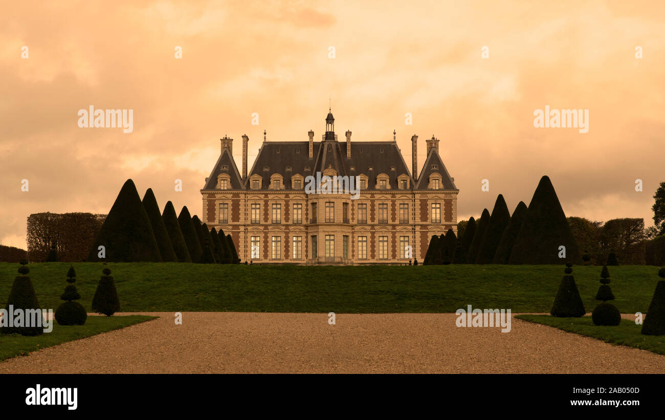 Sceaux castle hi-res stock photography and images - Alamy