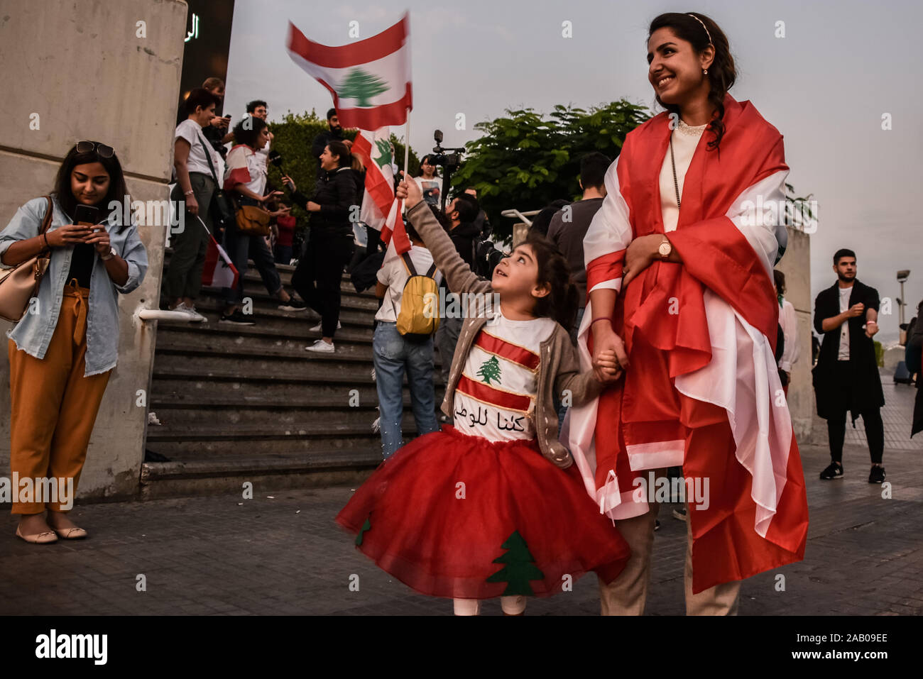 Rafik Hariri Airport arrivals on Day 37 of country-wide protests in ...