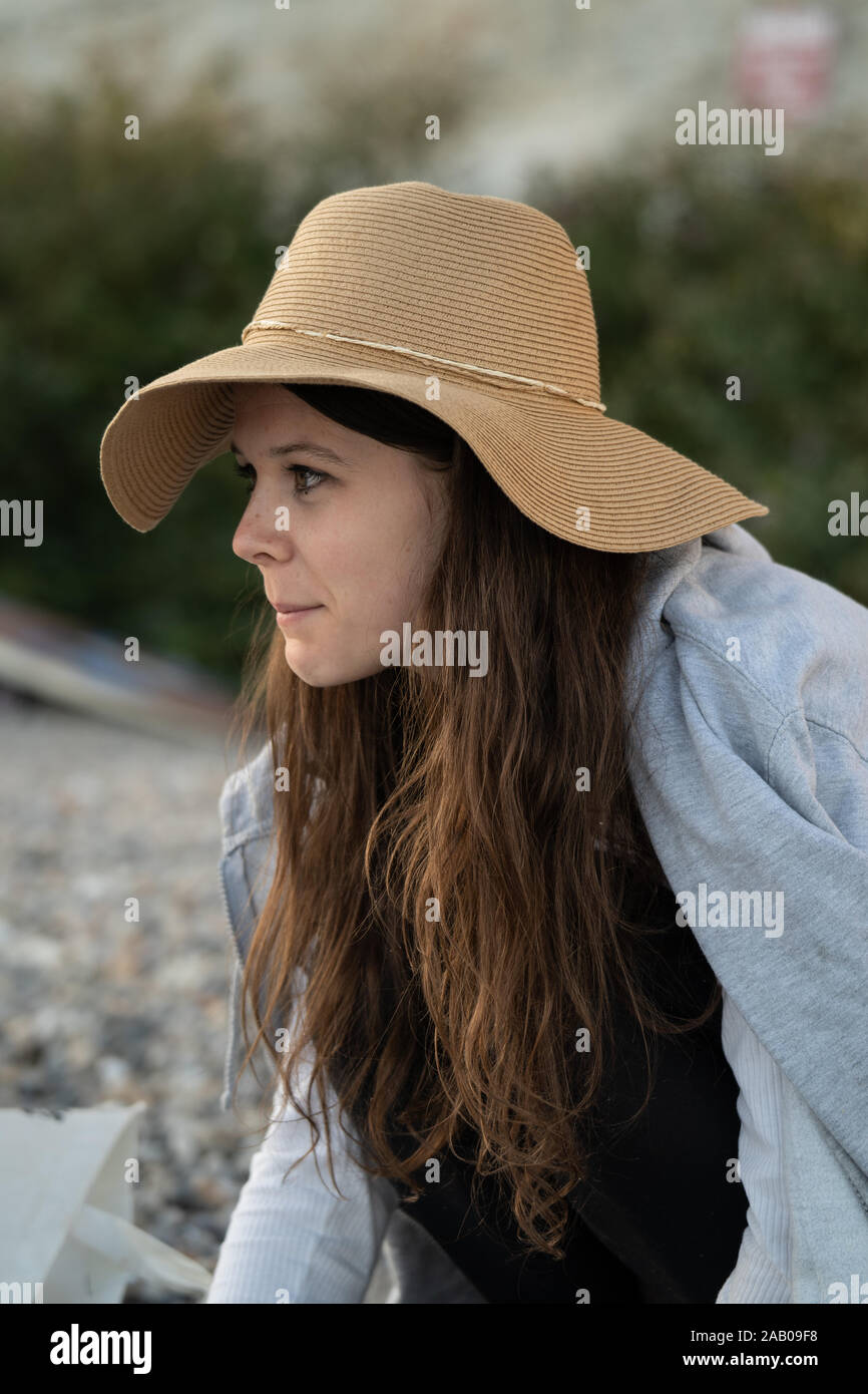 Wide rim floppy sun hat hi-res stock photography and images - Alamy