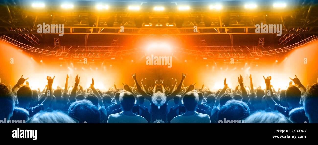 Concert crowd attending a huge gig Stock Photo - Alamy