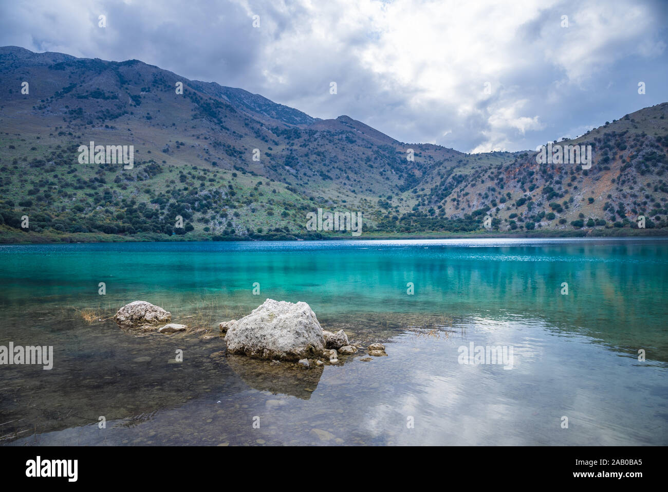 Panorama of the natural lake Kournas at Chania, Crete Stock Photo - Alamy