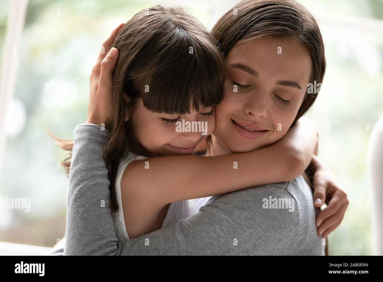 Child mother bonds hi-res stock photography and images - Alamy