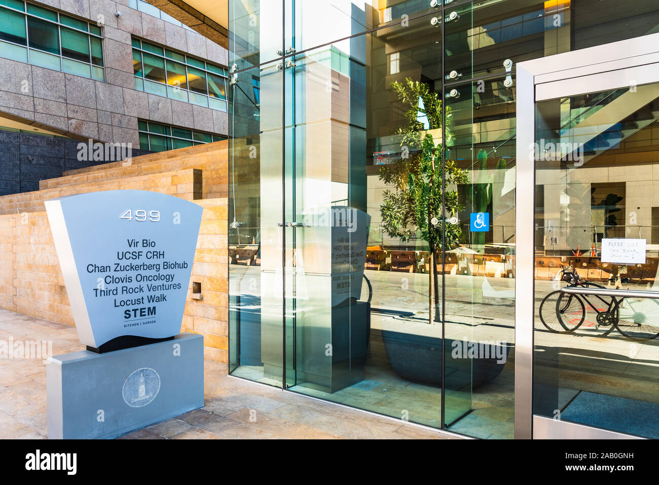 Vir technology logo hi-res stock photography and images - Alamy