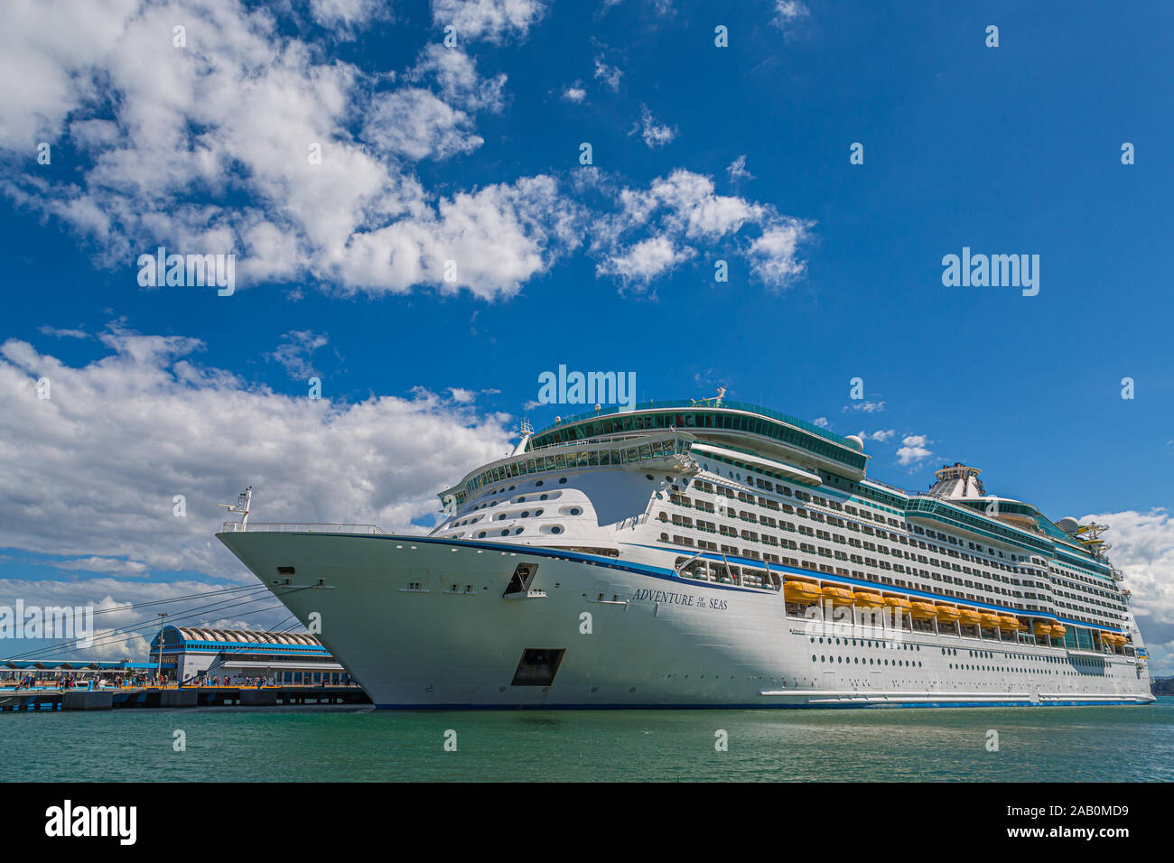 Caribbean yacht hub hi-res stock photography and images - Alamy