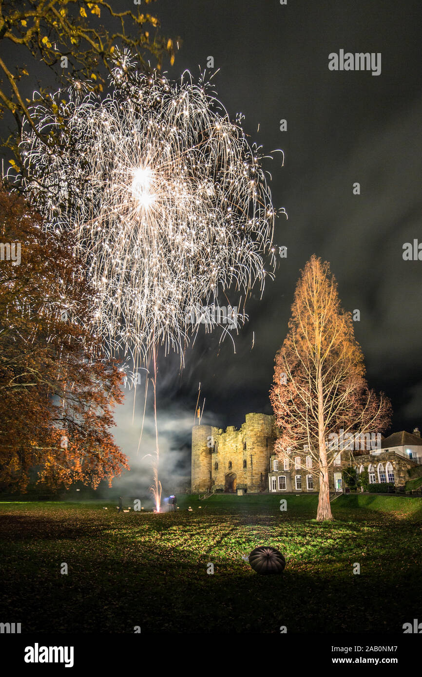 Tonbridge castle fireworks hi-res stock photography and images - Alamy