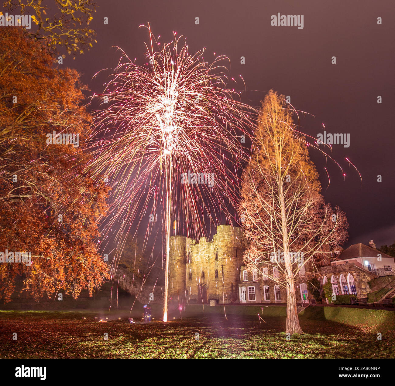 Tonbridge castle fireworks hi-res stock photography and images - Alamy