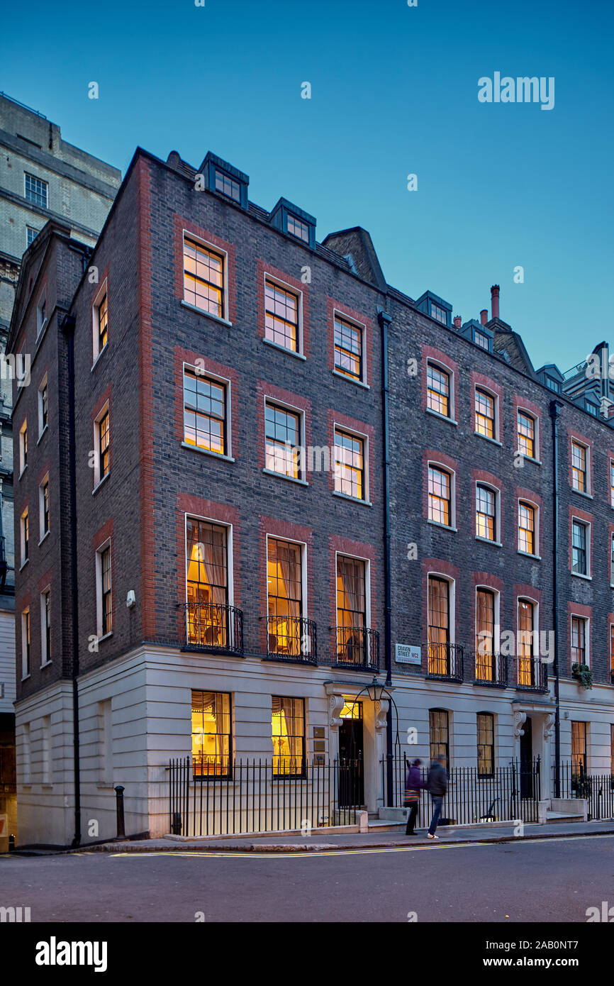 British optical association museum hi-res stock photography and images ...