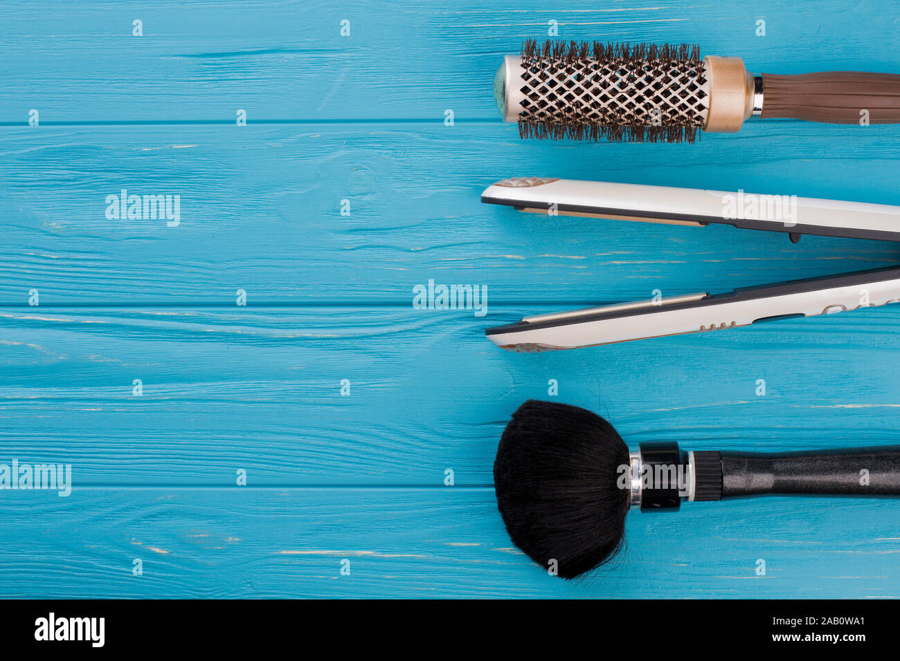 Haircare tools hi-res stock photography and images - Alamy