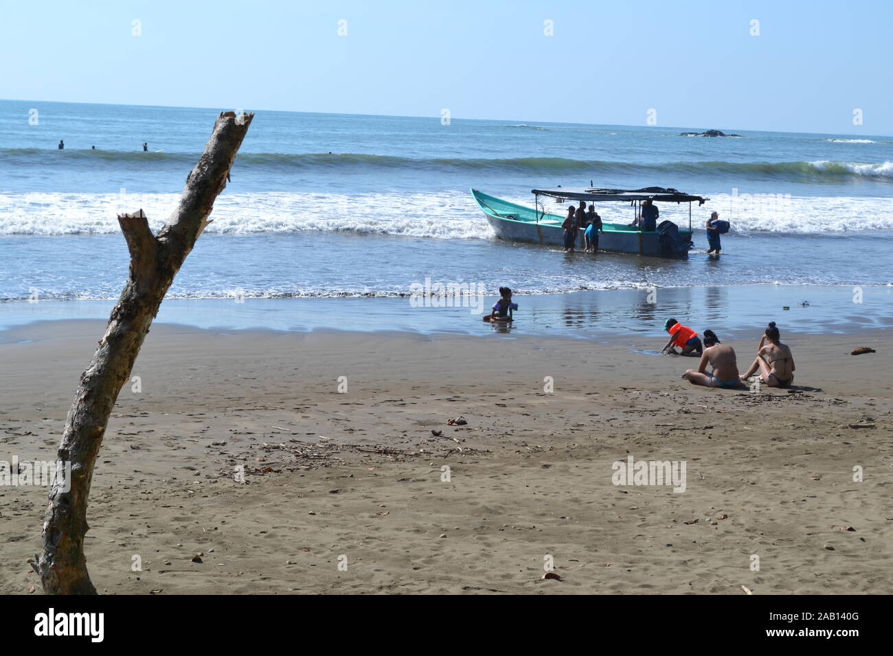 Costa rican beach and boat hi-res stock photography and images - Alamy