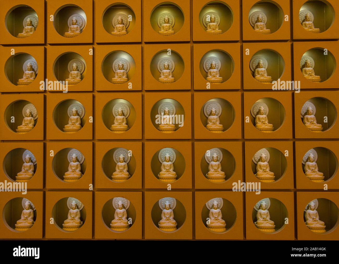 The interior of Fo Guang Shan monastery in Kaohsiung Taiwan Stock Photo ...