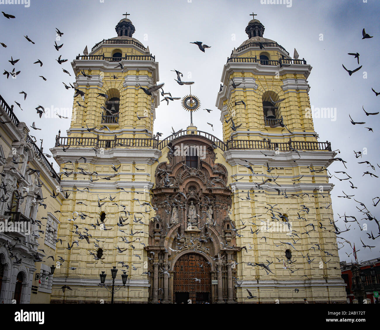 Peruvian pigeons hi-res stock photography and images - Alamy