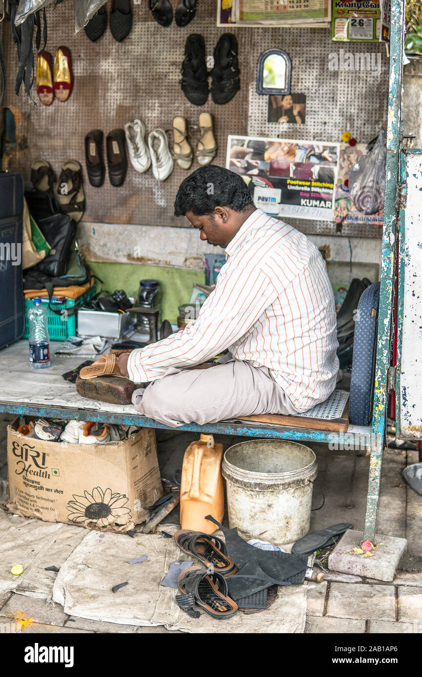 Traditional shoes india hi-res stock photography and images - Alamy